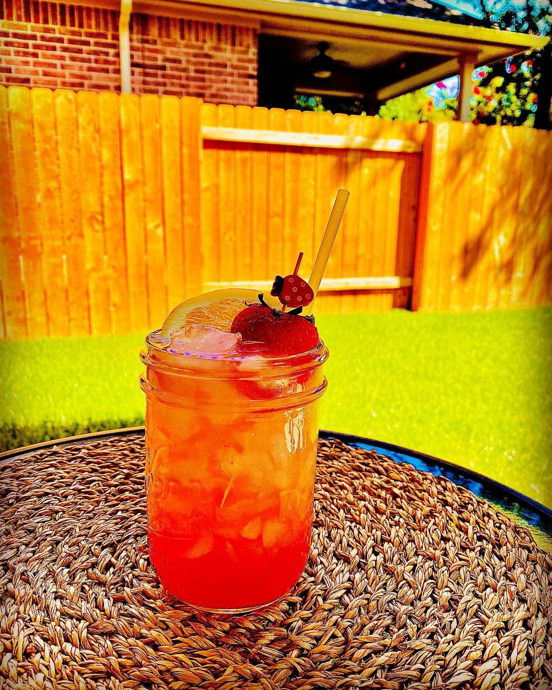 Molly’s Hard Lemonade crafted by @mollysbackyardhappyhour | imPASTAstraws